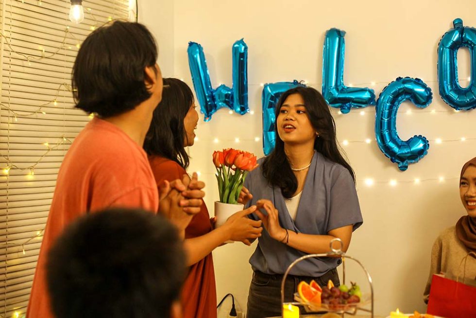 10 Housewarming Party Ideas to Wow Your Guests - Moving Help®