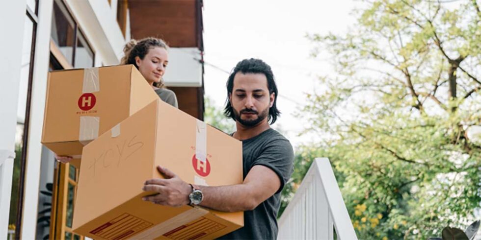 The Ins and Outs of Moving Day in Quebec - Moving Help®